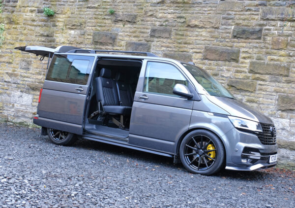 VW Transporter – T6.1 SWB – Kombi – 204 DSG - ABT Styling - Exploria Line Out - Exploria